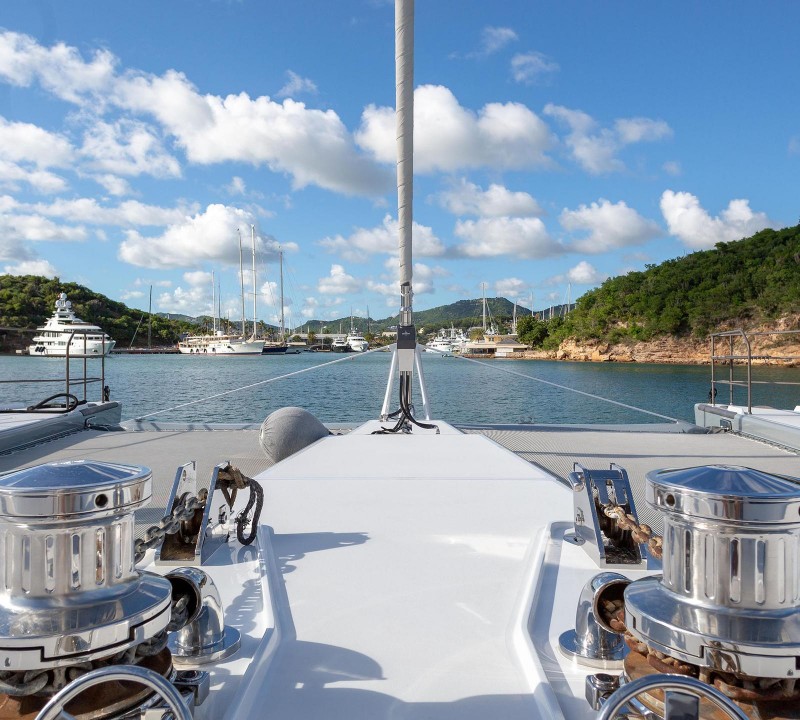 Yacht CHE, Sunreef 114 Catamaran | CHARTERWORLD Luxury Superyacht Charters